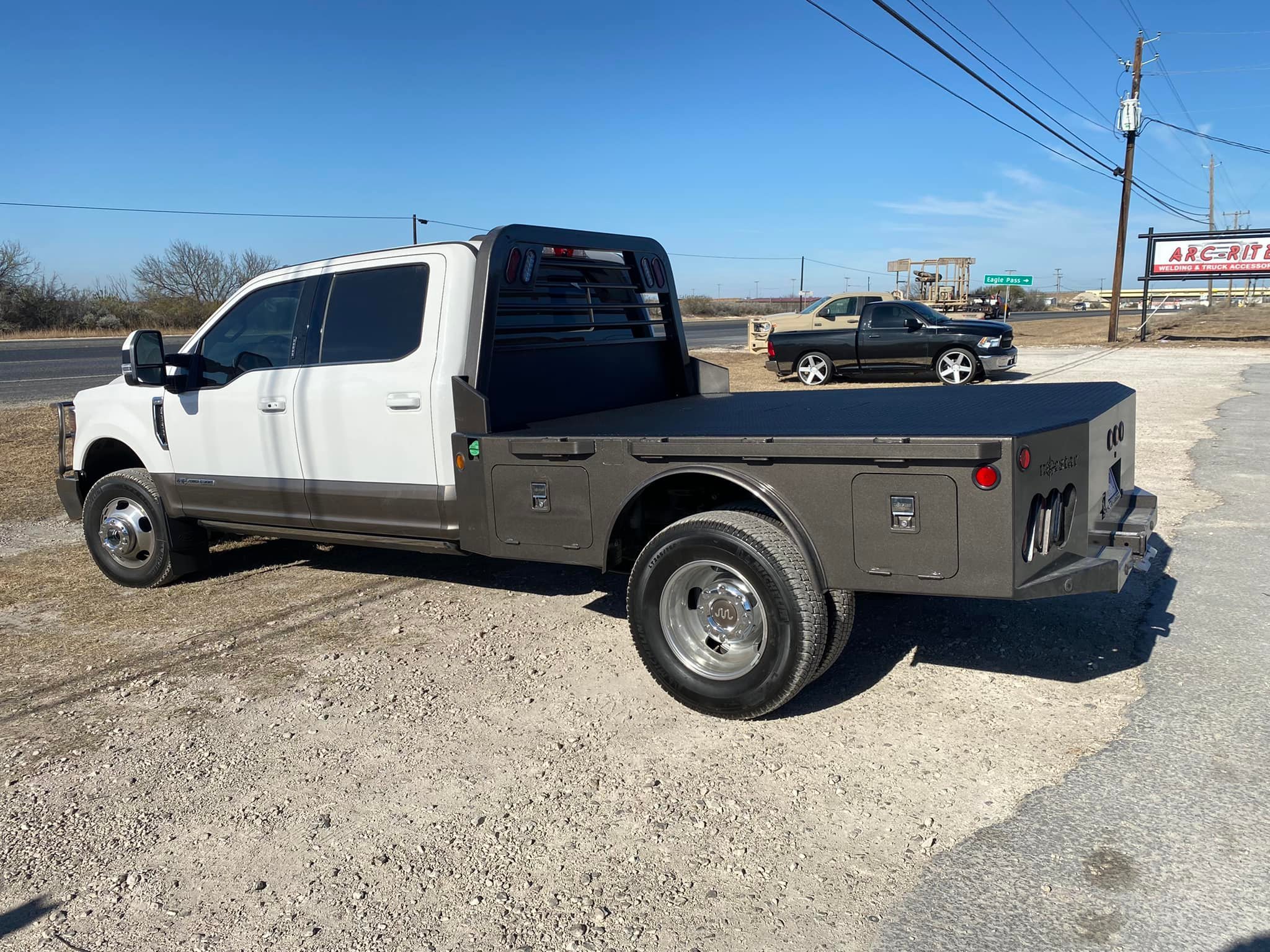 Headache Racks and Beds - Arc-Rite Welding & Truck Accessories